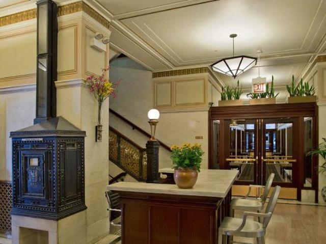 1 Br, 1 bath, Apartment 343 S Dearborn St