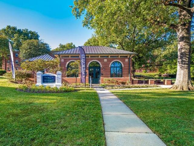 1 Br, 1 bath, Apartment 3554 55th Ave