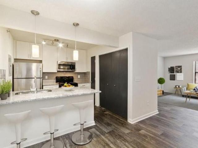 1 Br, 1 bath, Apartment 3500 Windcliff Dr SE