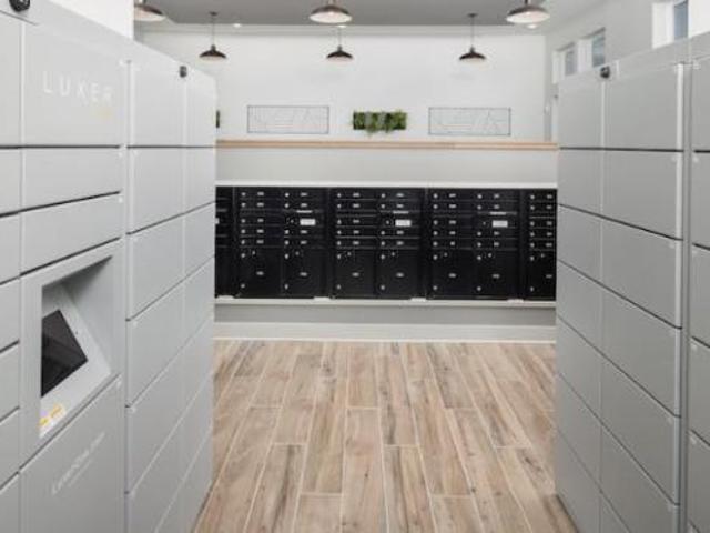 1 Br, 1 bath, Apartment 3520 Pinetree Grv Ln