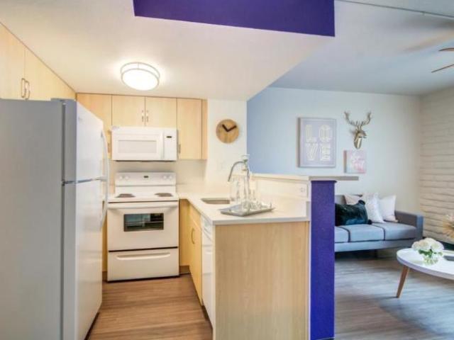 1 Br, 1 bath, Apartment 3535 W Camelback Road