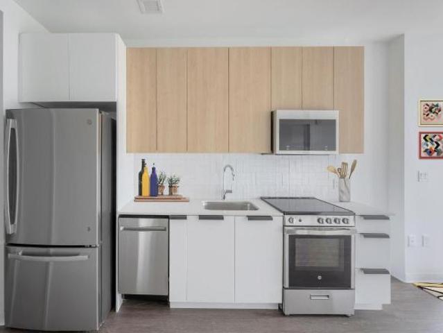 1 Br, 1 bath, Apartment 35 43 Braintree St