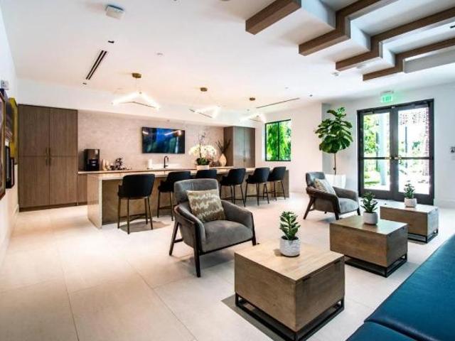 1 Br, 1 bath, Apartment 3645 NW 36th St