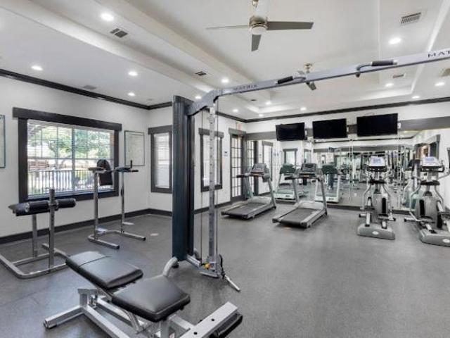 1 Br, 1 bath, Apartment 3653 Timberglen Road