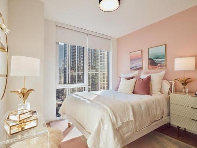 1 Br, 1 bath, Apartment 369 W Grand Ave