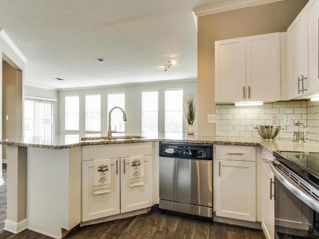 1 Br, 1 bath, Apartment 3604 Cedar Spring Road
