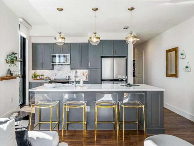 1 Br, 1 bath, Apartment 3611 Congress Ave