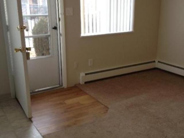 1 Br, 1 bath, Apartment 3618 East Uintah Street