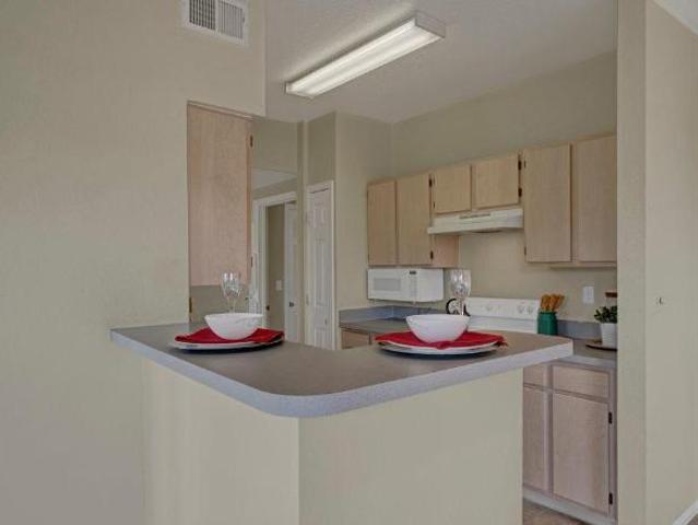 1 Br, 1 bath, Apartment 3630 Rialto Heights