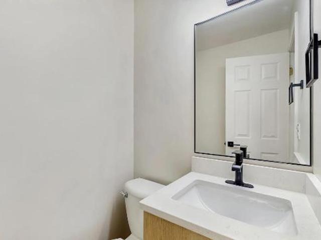 1 Br, 1 bath, Apartment 375 W Winchester Rd