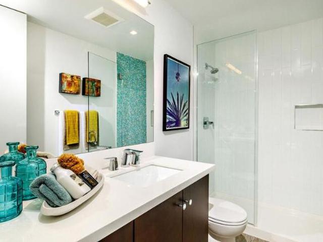 1 Br, 1 bath, Apartment 3700 10th Ave