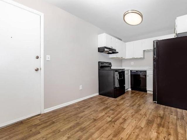 1 Br, 1 bath, Apartment 3717 E San Miguel St