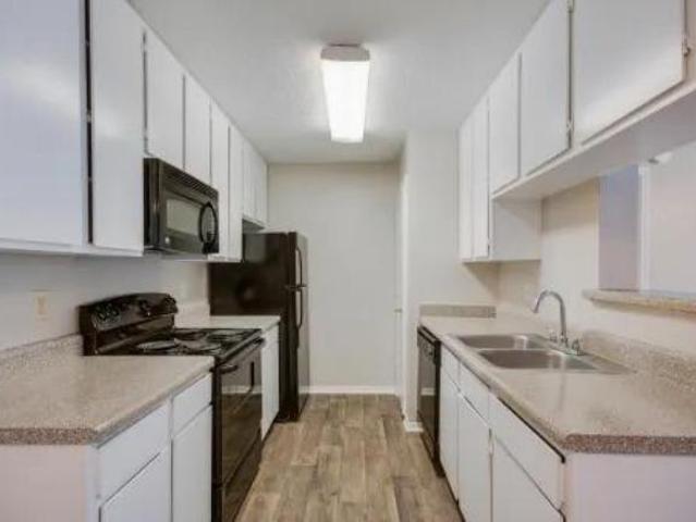 1 Br, 1 bath, Apartment 3726 Block Drive