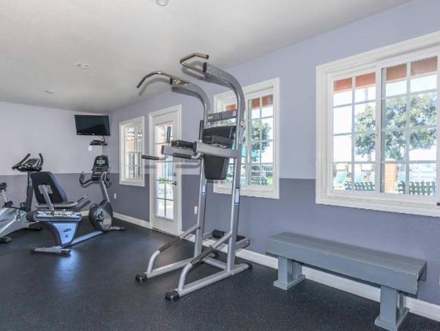 1 Br, 1 bath, Apartment 3730 Southview Dr