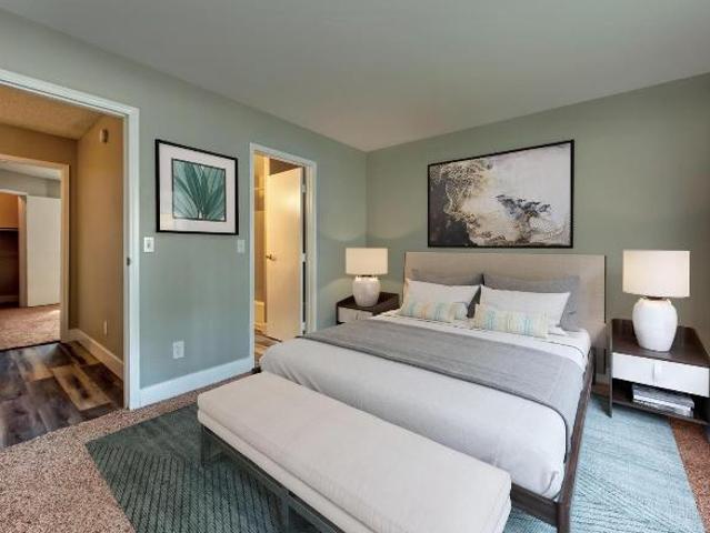 1 Br, 1 bath, Apartment 3800 W Chandler Blvd