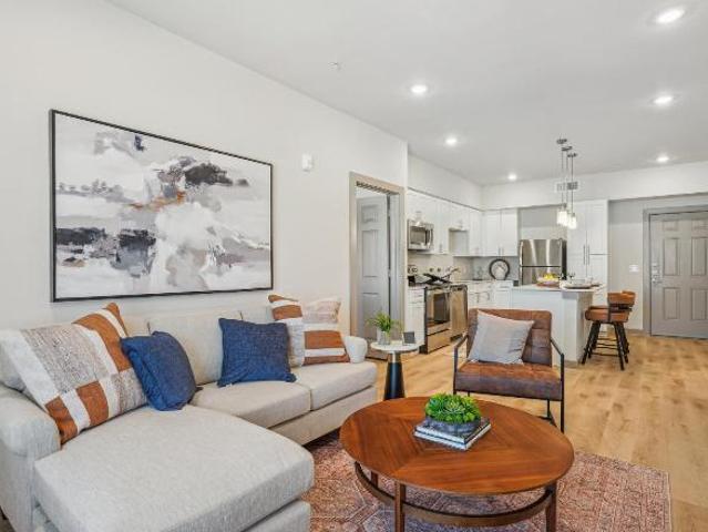 1 Br, 1 bath, Apartment 3801 Meyers Ln