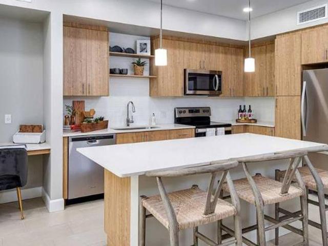 1 Br, 1 bath, Apartment 3940 NW 79th Avenue