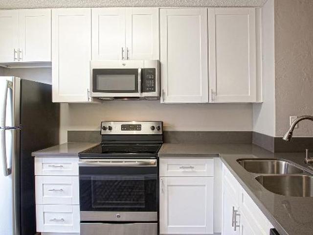 1 Br, 1 bath, Apartment 3950 Leland St