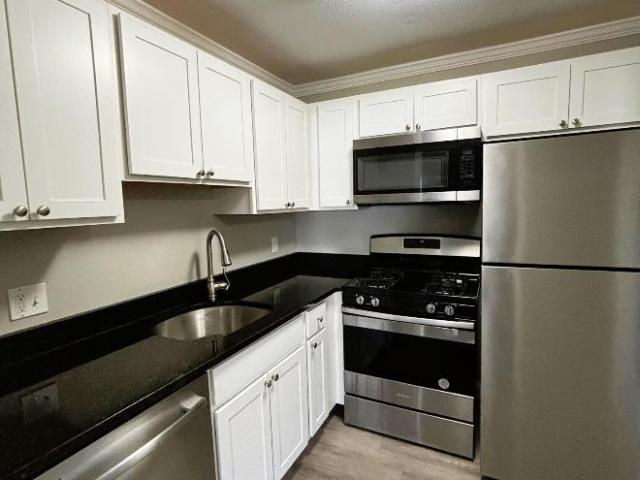 1 Br, 1 bath, Apartment 395 Mendon Road