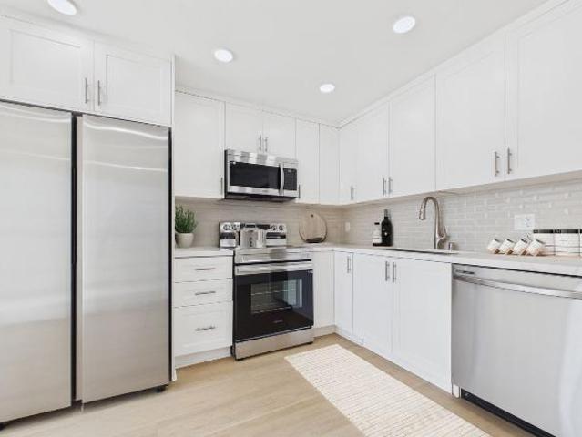 1 Br, 1 bath, Apartment 3967 Beverly Blvd