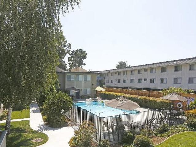 1 Br, 1 bath, Apartment 398 Boynton Avenue