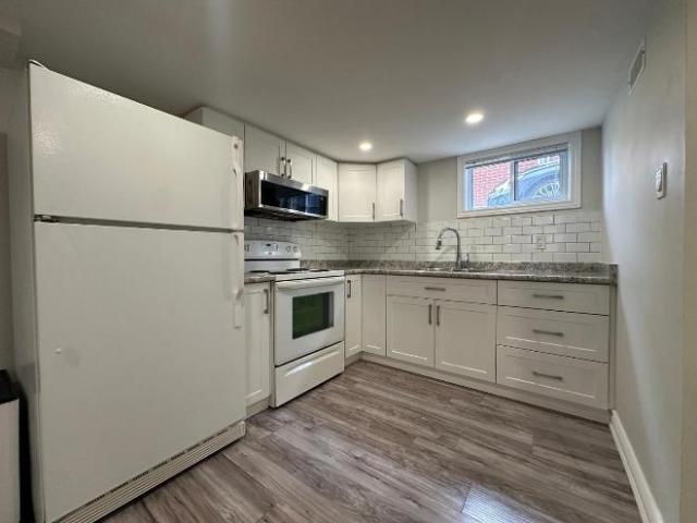 1 Br, 1 bath, Apartment 390 Division Street
