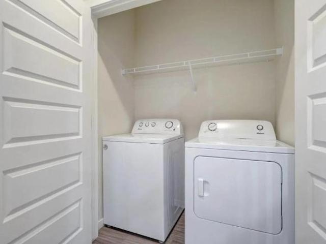 1 Br, 1 bath, Apartment 3916 NW 164th St