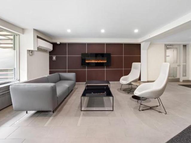 1 Br, 1 bath, Apartment 7 Elizabeth St N