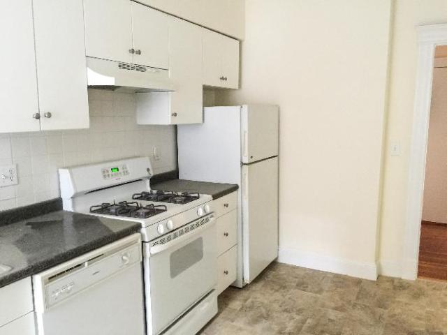1 Br, 1 bath, Apartment 7 Naples St