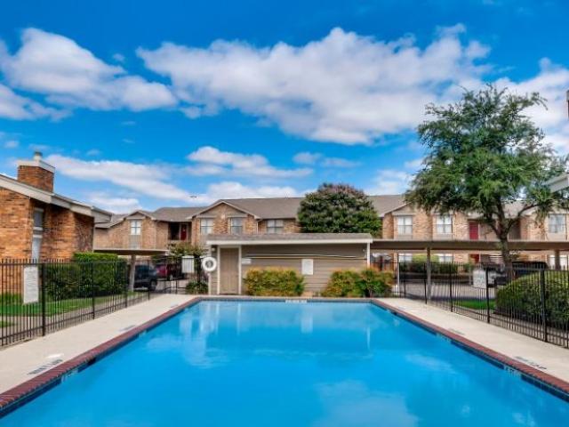 1 Br, 1 bath, Apartment 4047 Childress Ave