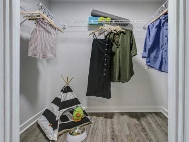 1 Br, 1 bath, Apartment 408 NE 6th Street
