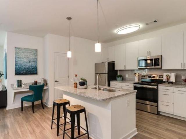 1 Br, 1 bath, Apartment 4000 Coleway Dr