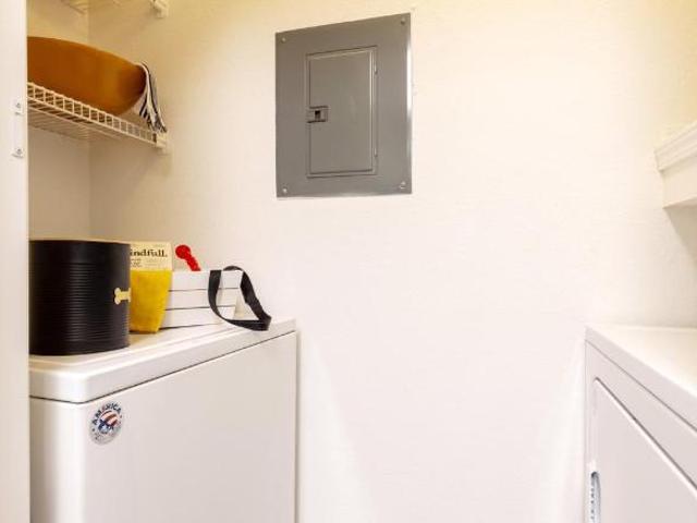 1 Br, 1 bath, Apartment 4001 NW 122nd St