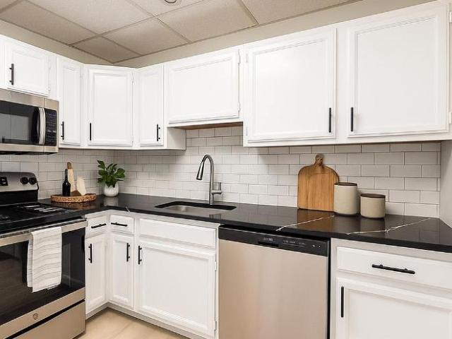 1 Br, 1 bath, Apartment 400 Franklin Street