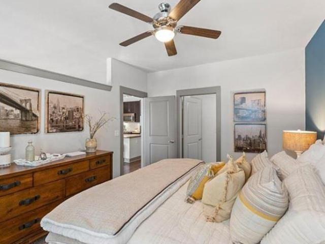 1 Br, 1 bath, Apartment 401 Boyd Drive