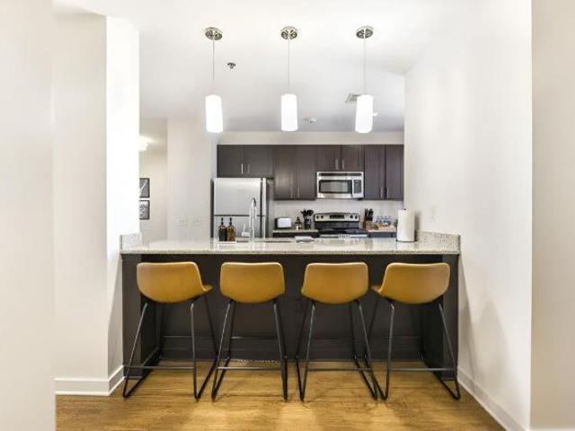 1 Br, 1 bath, Apartment 401 Cherry Street