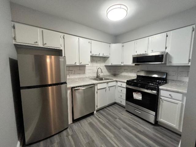 1 Br, 1 bath, Apartment 401 First Street