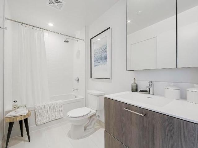 1 Br, 1 bath, Apartment 40 Lagerfeld Dr