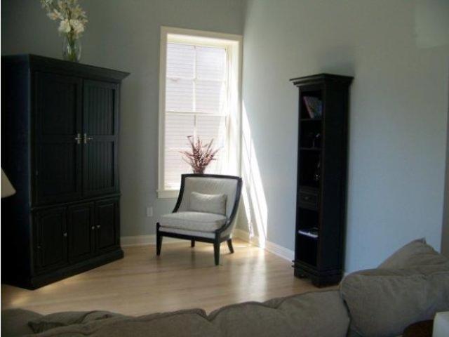1 Br, 1 bath, Apartment 40 River Street