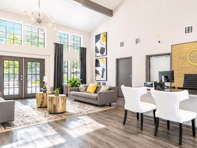 1 Br, 1 bath, Apartment 4155 Satellite Blvd