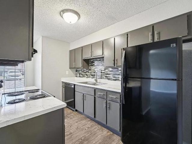 1 Br, 1 bath, Apartment 415 Owen Ln
