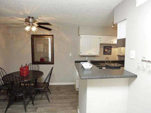 1 Br, 1 bath, Apartment 4165 Lacy Lane