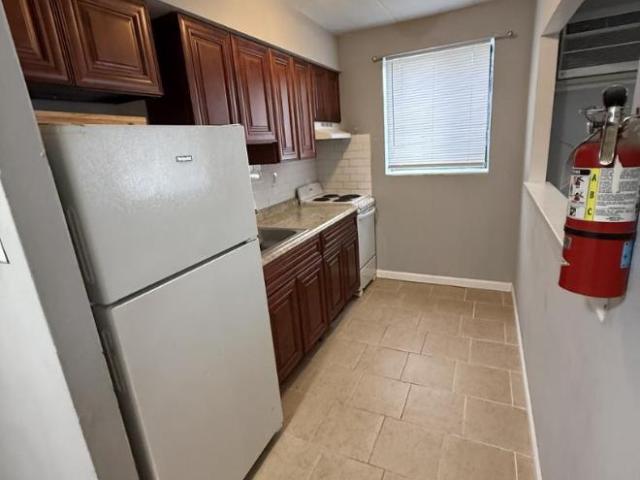 1 Br, 1 bath, Apartment 416 South 4th Street