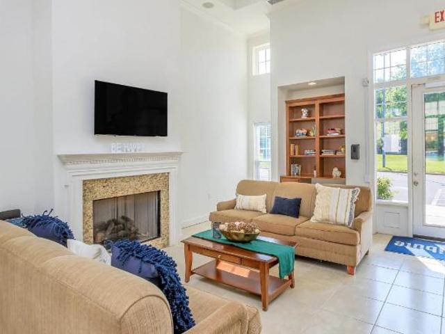 1 Br, 1 bath, Apartment 417 Bushmill Drive