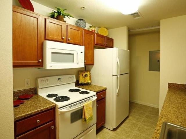 1 Br, 1 bath, Apartment 4100 N Gloster St