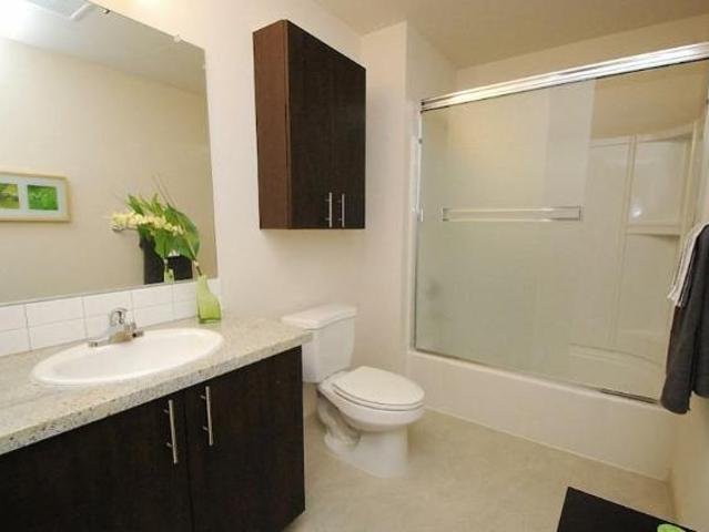 1 Br, 1 bath, Apartment 4110 NE Tillamoook St