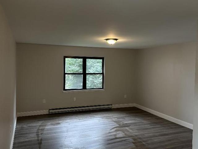 1 Br, 1 bath, Apartment 411 Boulevard