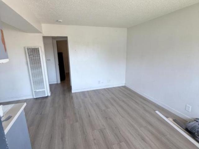 1 Br, 1 bath, Apartment 427 N Yosemite Ave