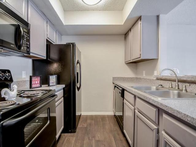 1 Br, 1 bath, Apartment 4280 Trinity Mills Road