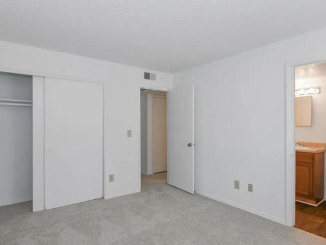 1 Br, 1 bath, Apartment 4219 Brockton Dr
